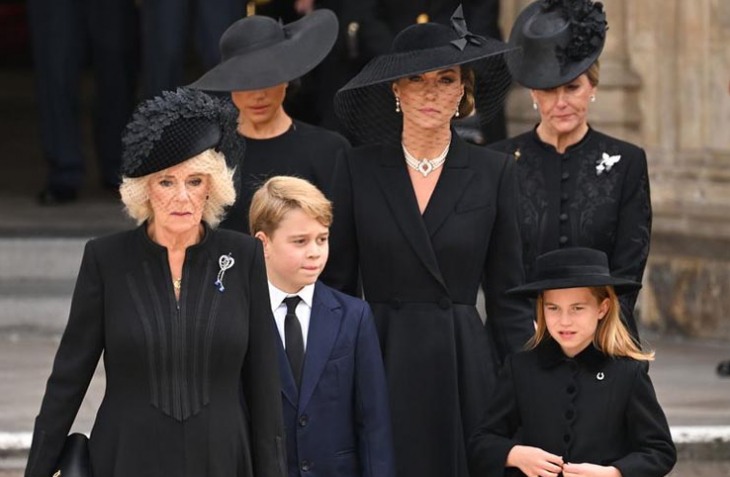 All the Queen’s ladies | EVA.bg