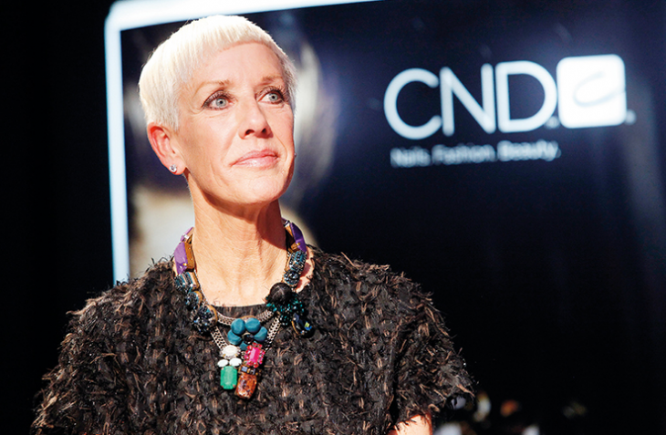 Джен Арнолд | EVA.bg